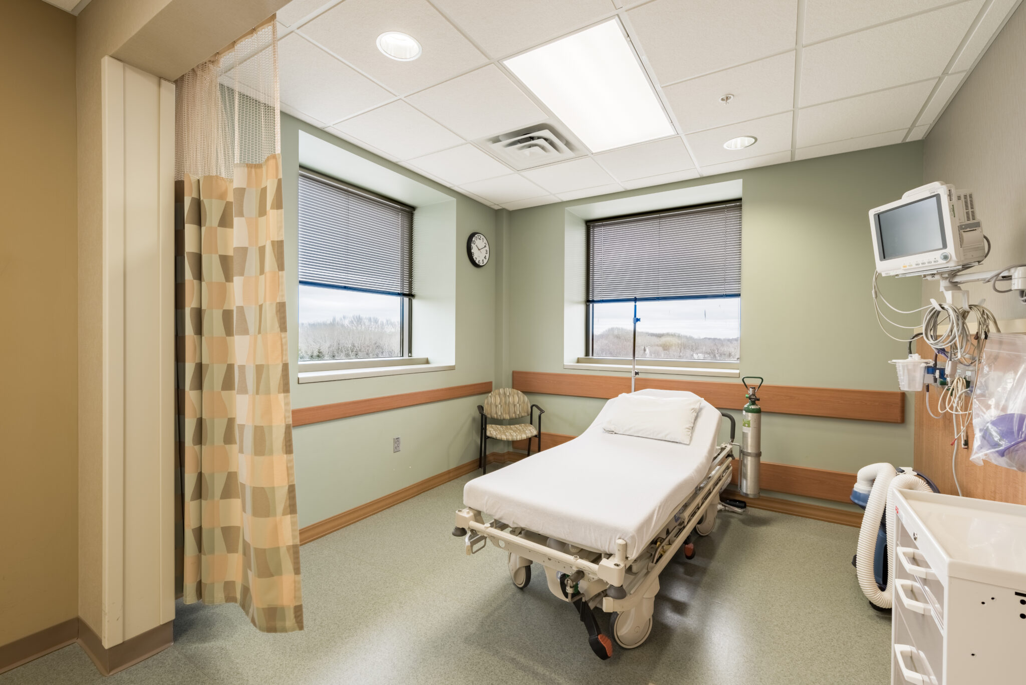 Two Twelve Surgery Center